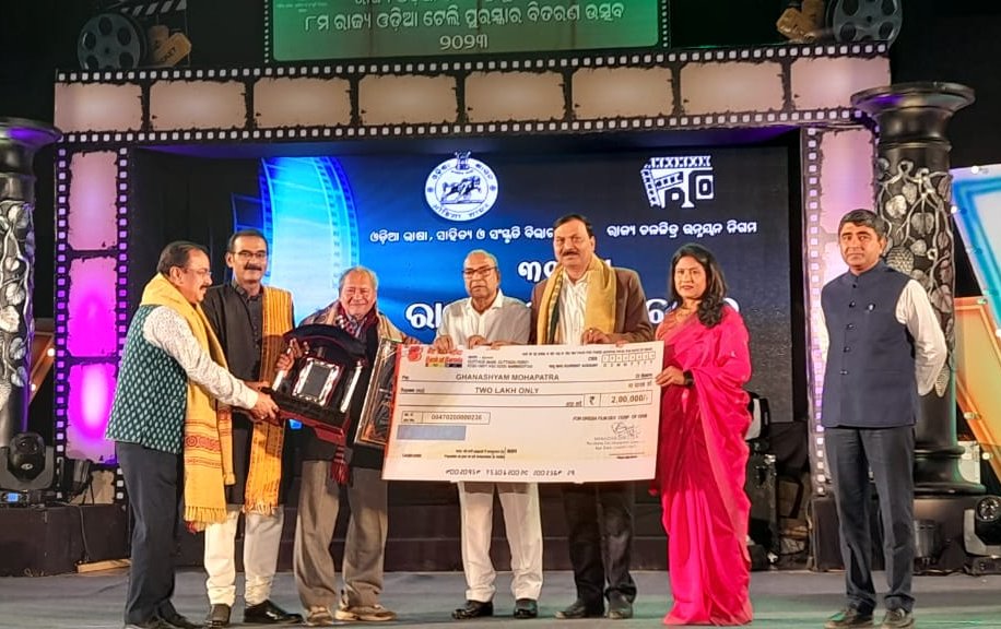 Eminent producer Ghanashyam Mohapatra received the prestigious Jayadev ...
