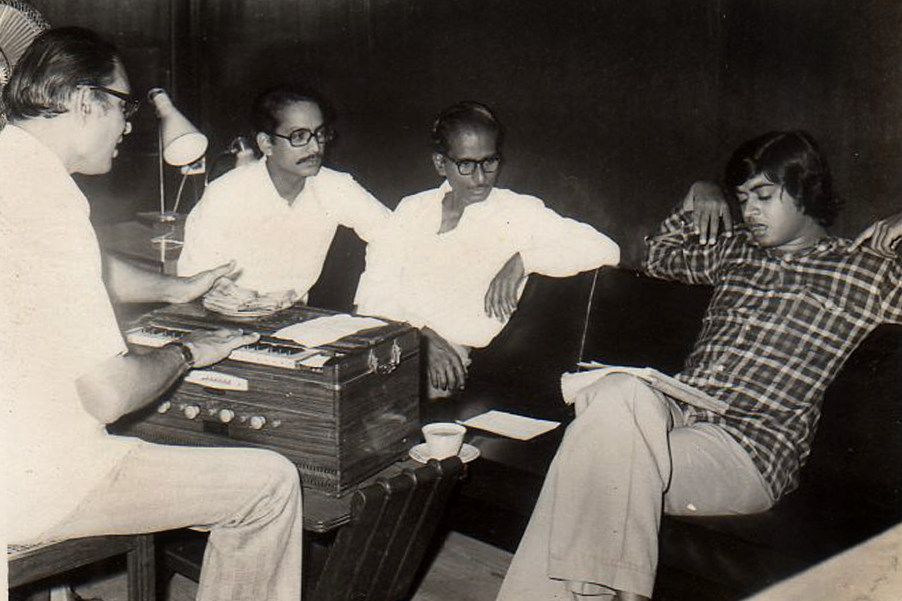 Surendra Sahu :Legendary cameraman of first Odia Colour Film – Odisha ...