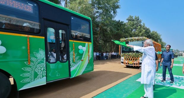 Odisha CM launched the LaccMI Bus Scheme in Kalahandi district – Odisha ...